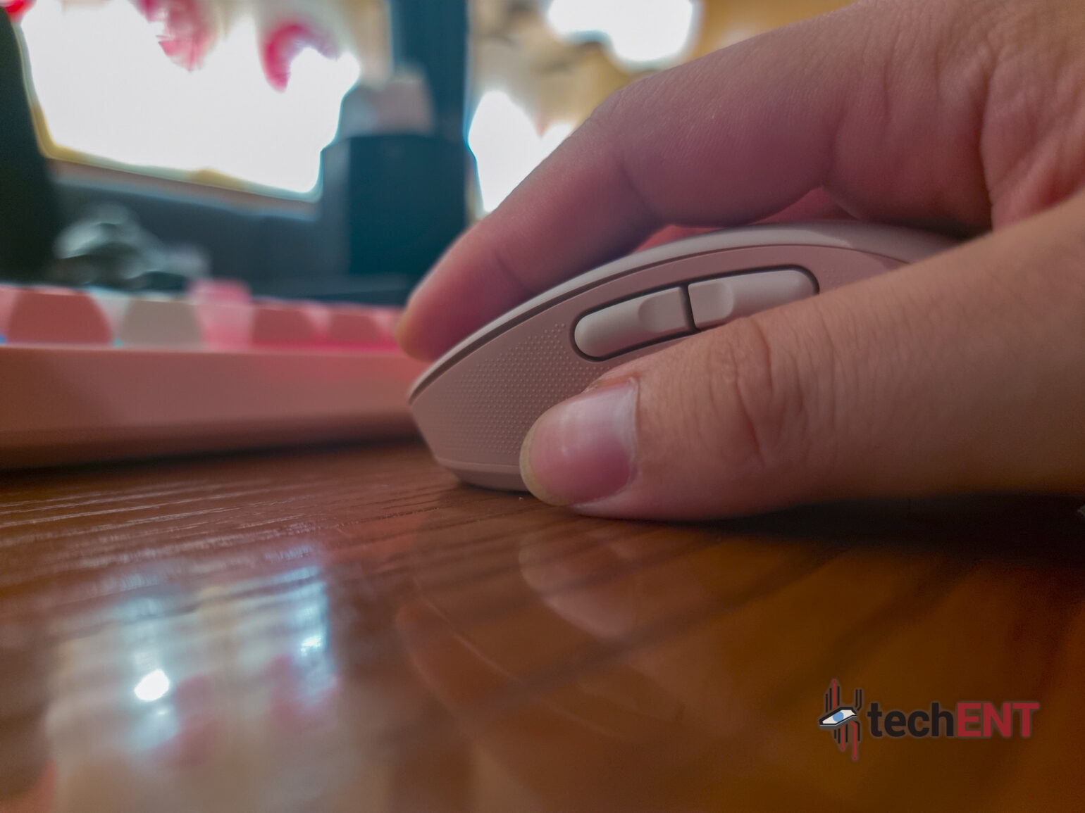 The Logitech Signature M650 In-Depth Review – The Cheaper, Quieter MX ...