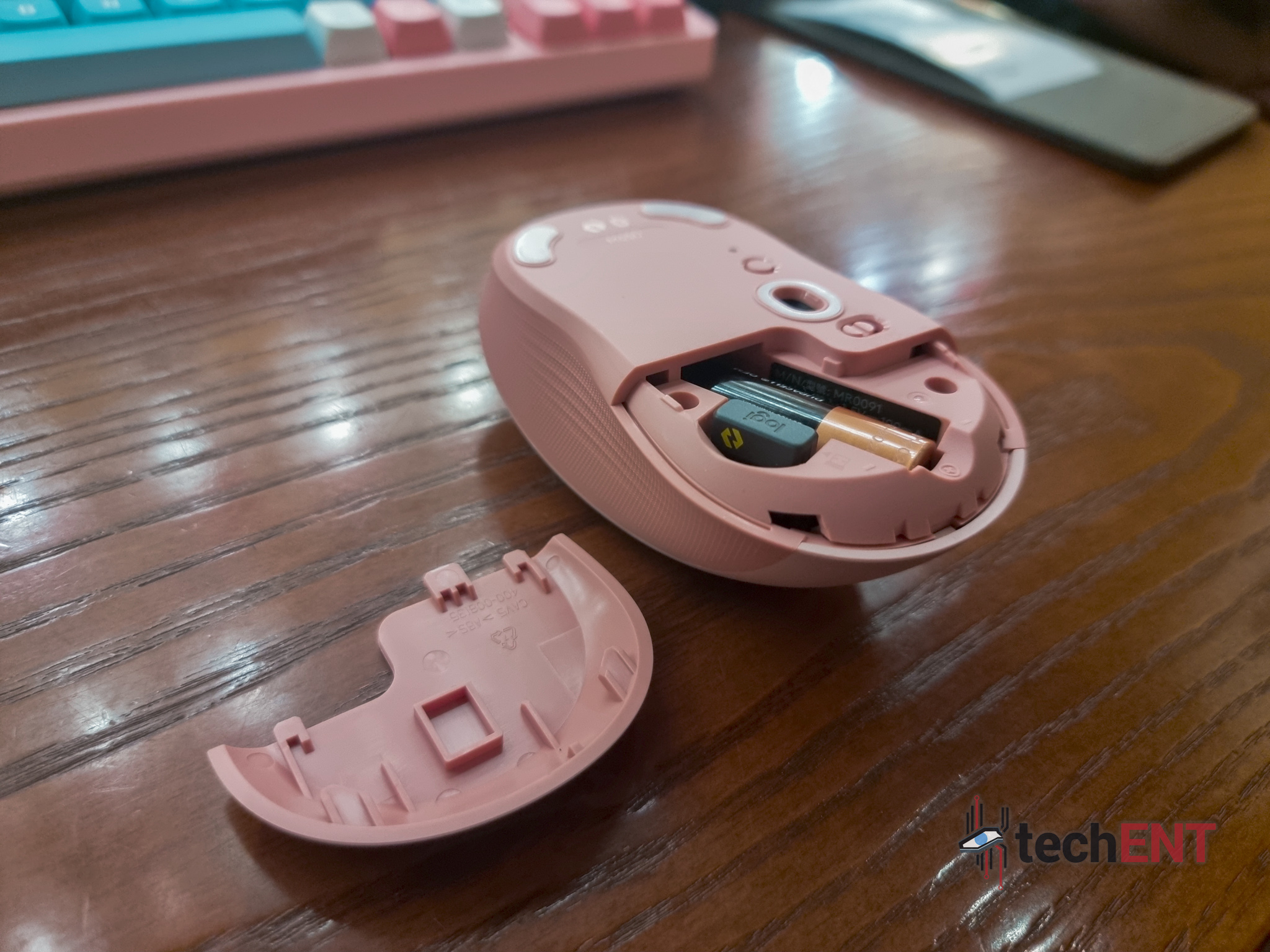 The Logitech Signature M650 In-Depth Review – The Cheaper, Quieter MX ...